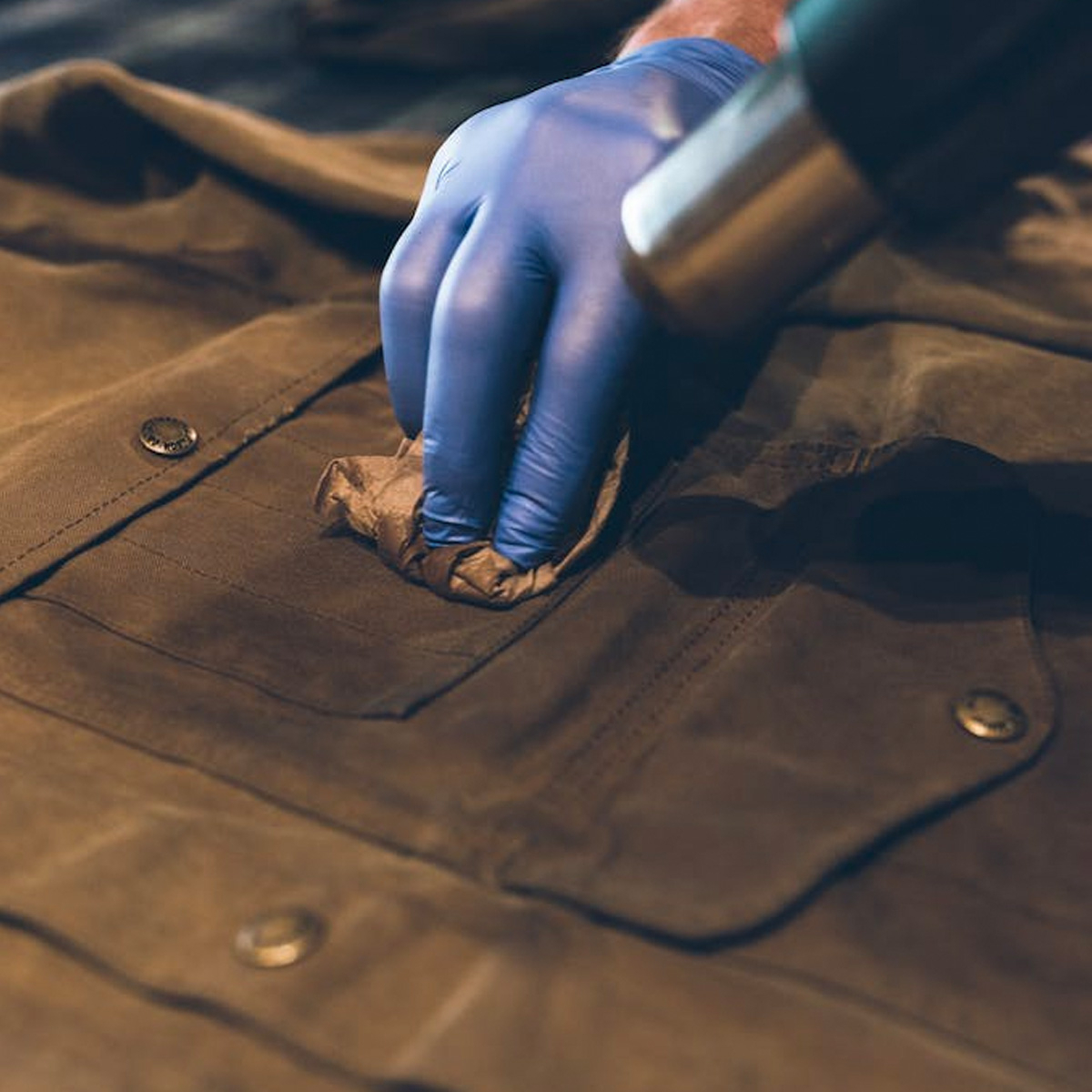 Filson Oil Finish Wax, maintains maximum water repellency