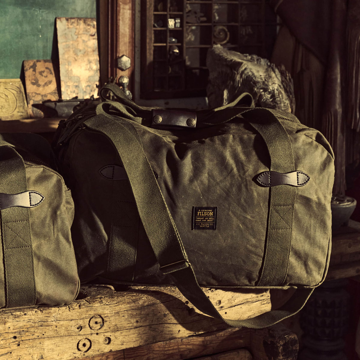 Filson Tin Cloth Medium Duffle Bag Otter Green, perfect overnight bag