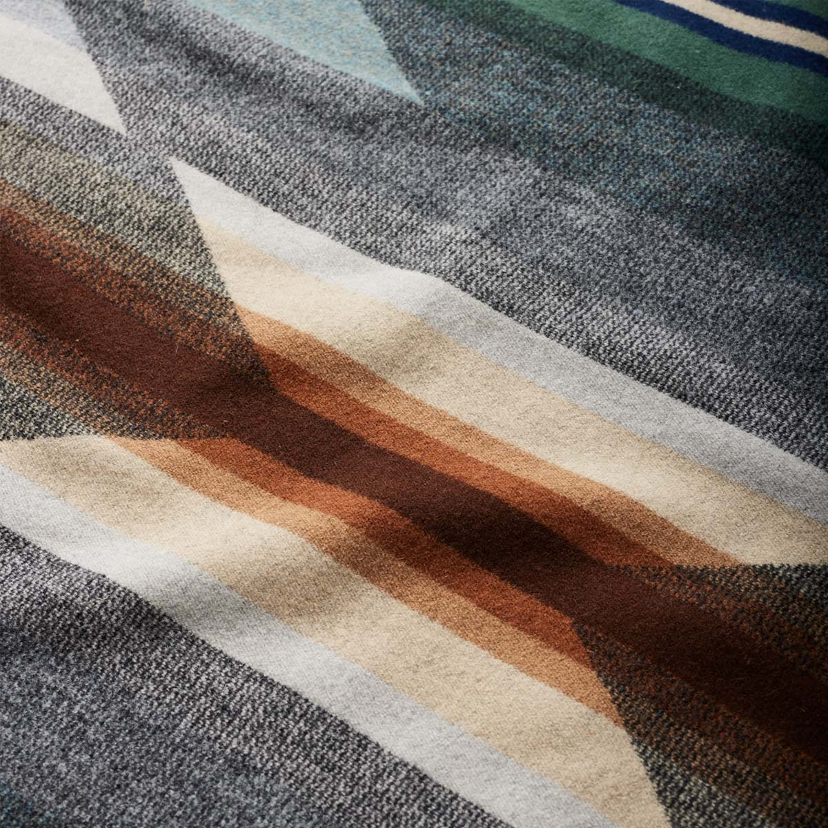 Pendleton Jacquard Unnapped Robe Wyeth Trail Oxford